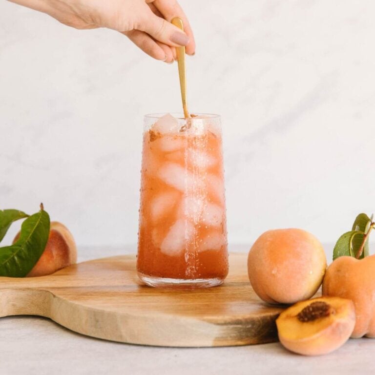 Peach Ginger Fizz Simple Mocktail Recipe - Holistic Nutrition Blog ...
