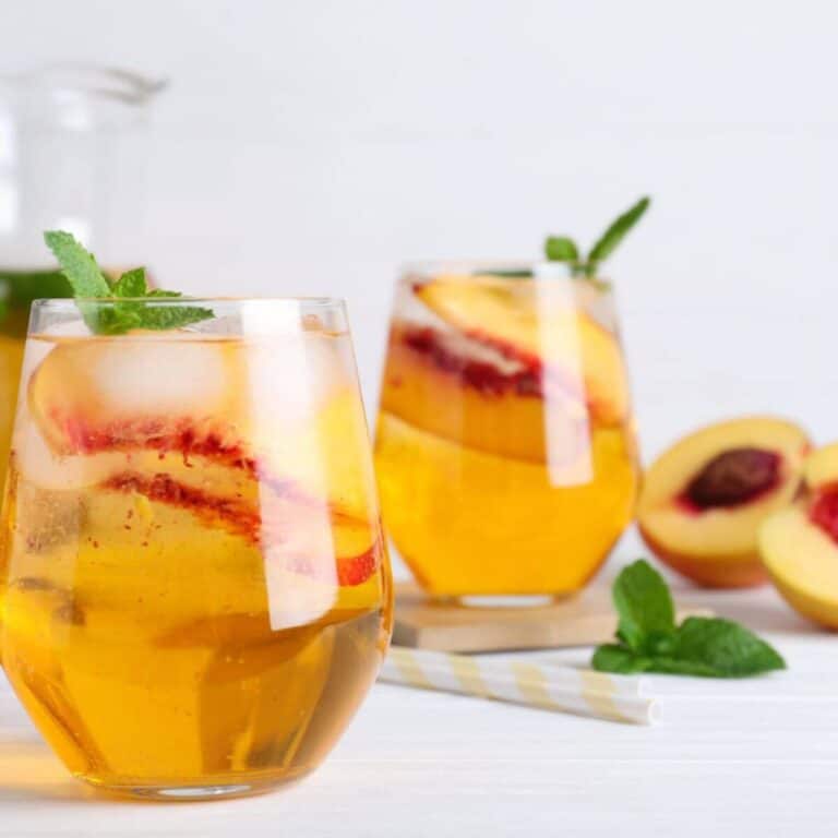 Peach Ginger Fizz Simple Mocktail Recipe - Holistic Nutrition Blog ...
